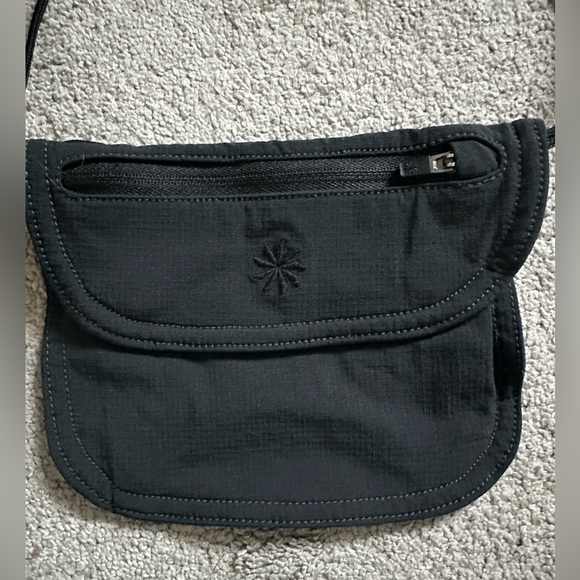 Athleta | Bags | Athleta Black Mini Crossbody Bag In Black Lightweight ...